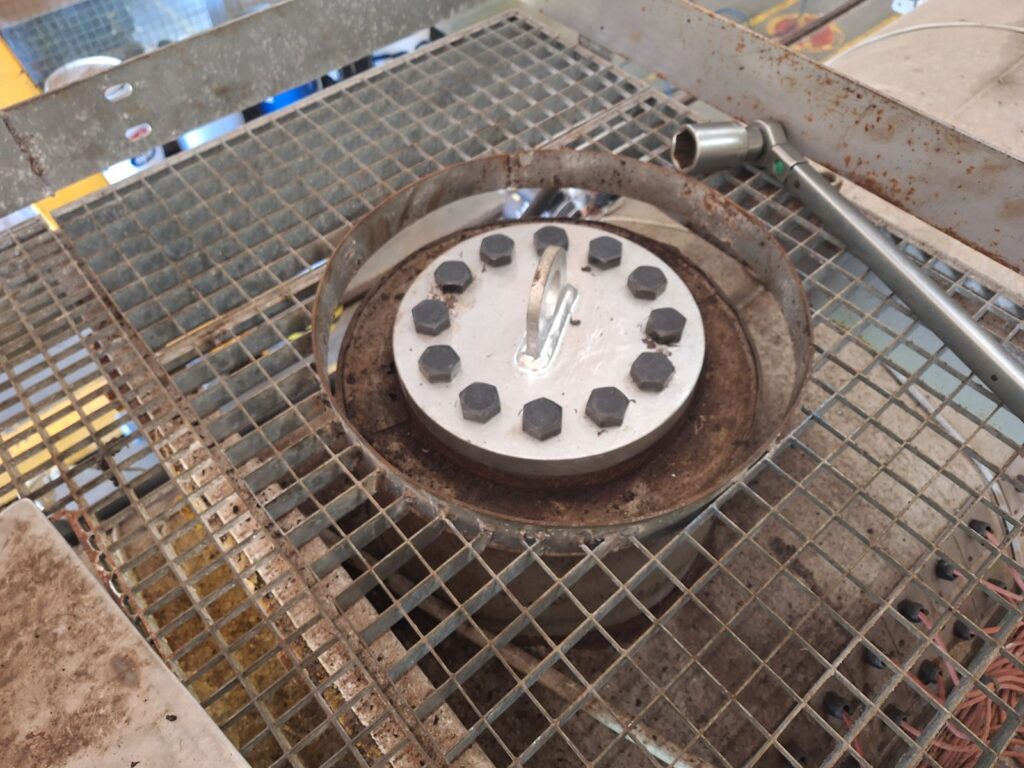 Making 12 M24 holes on N7 piping - Tacquet-Industries