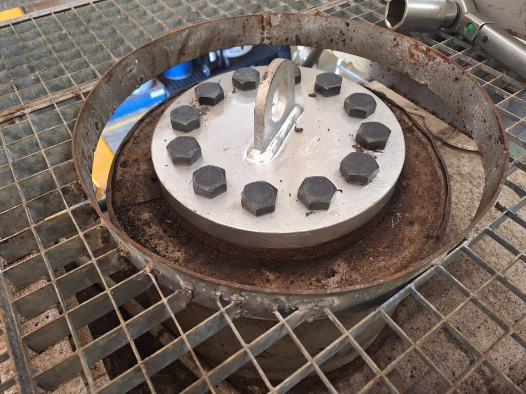 Making 12 M24 holes on N7 piping - Tacquet-Industries